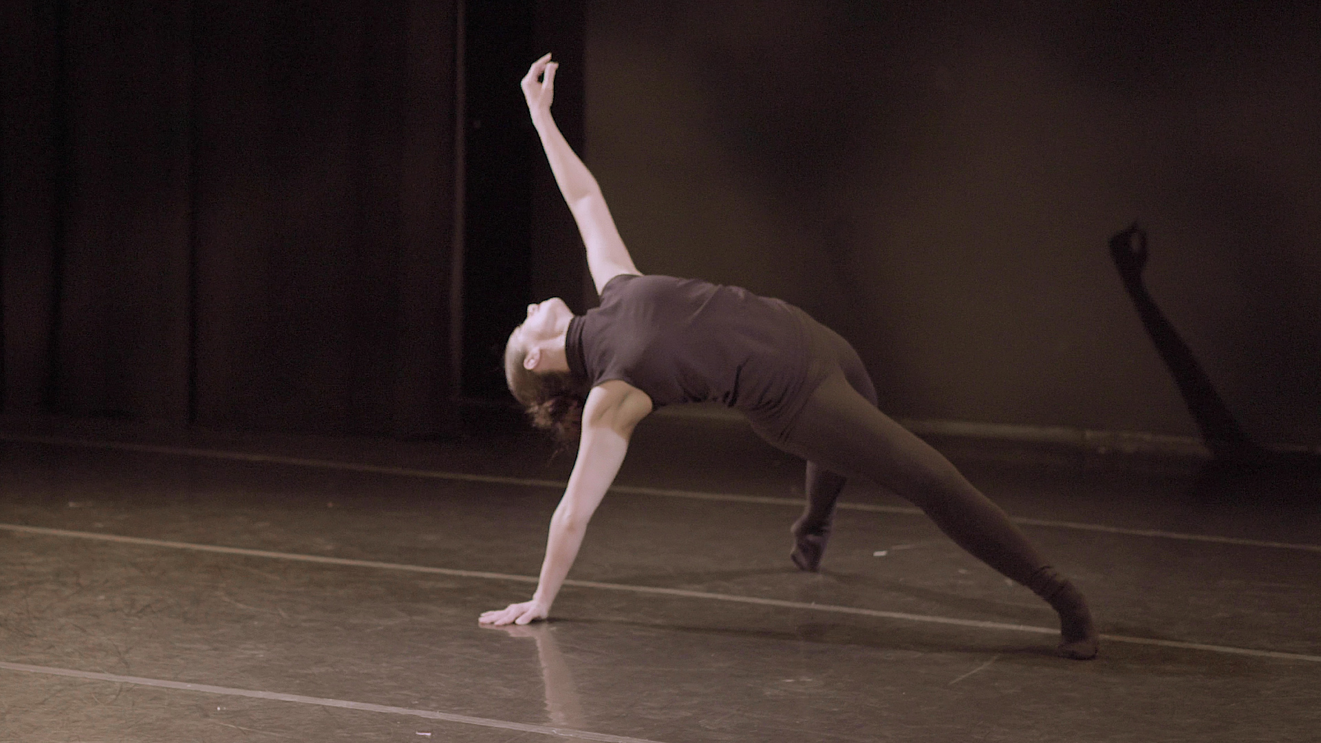 Heidi Sutherland – Mitzi Adams