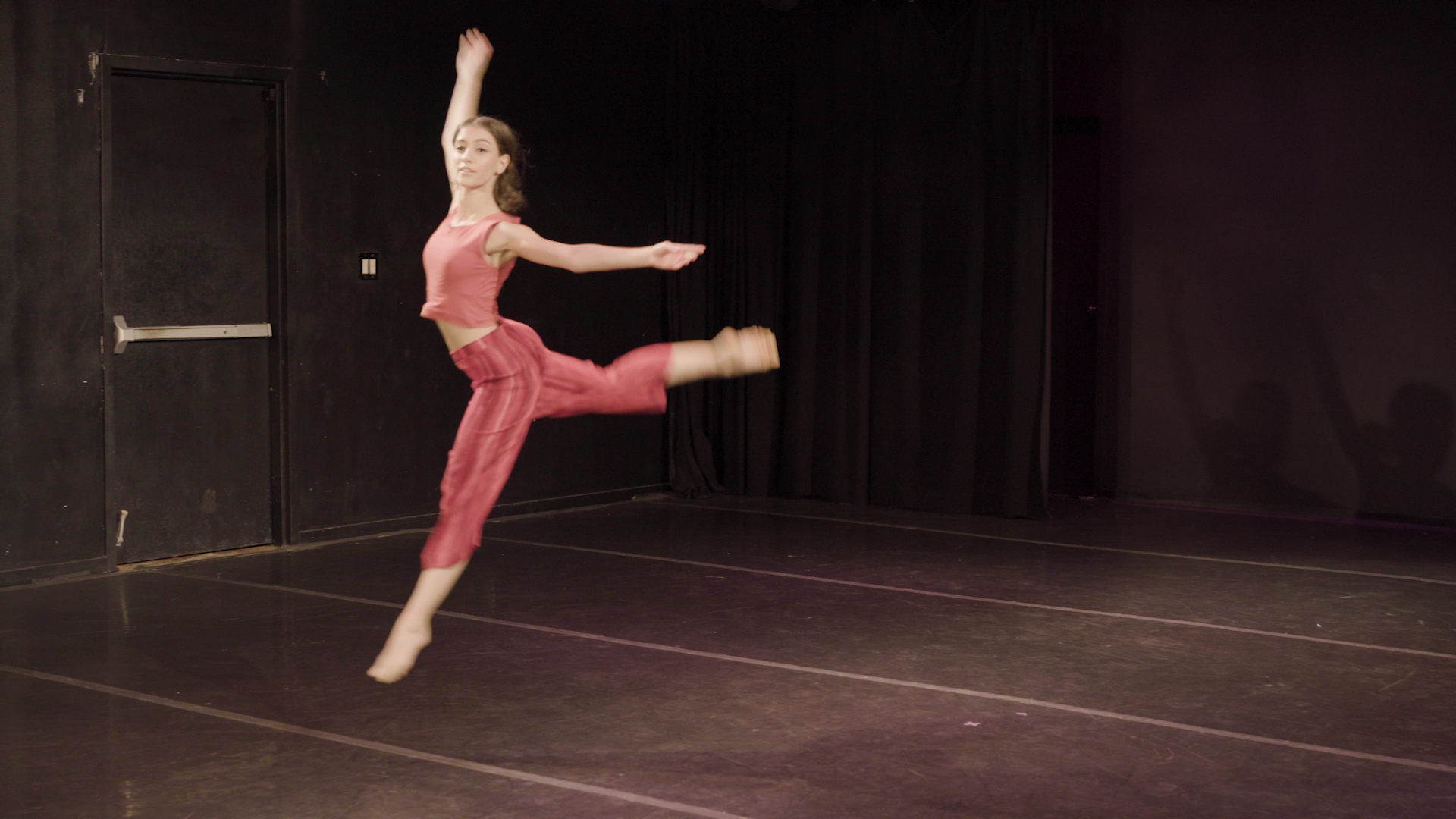 Heidi Sutherland – Mitzi Adams