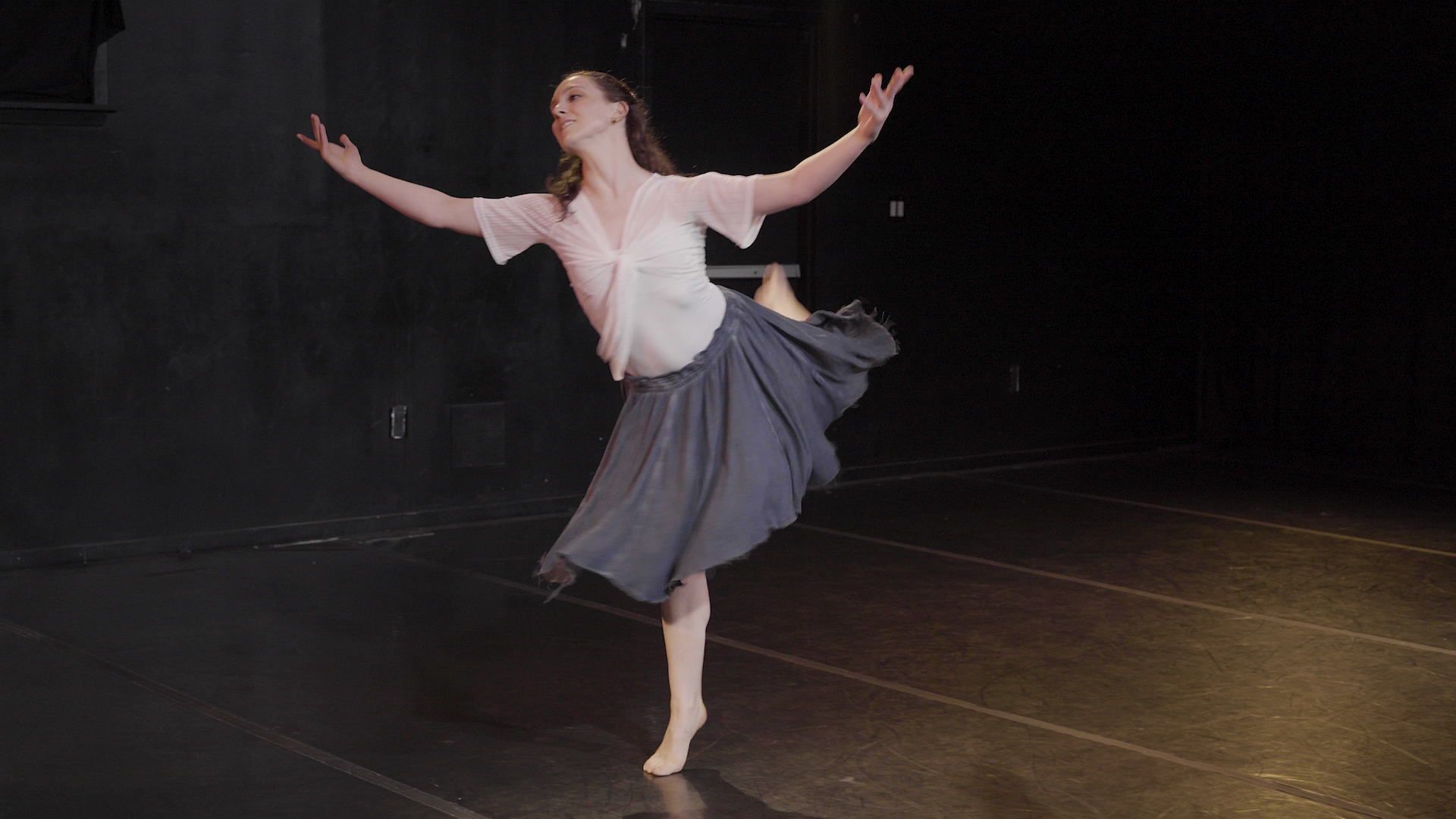 Heidi Sutherland – Mitzi Adams